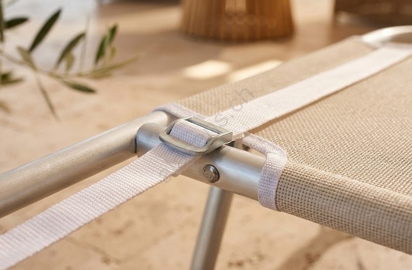 Lettino prendisole pieghevole e reclinabile SUNO 56x190 cm colore crema ...